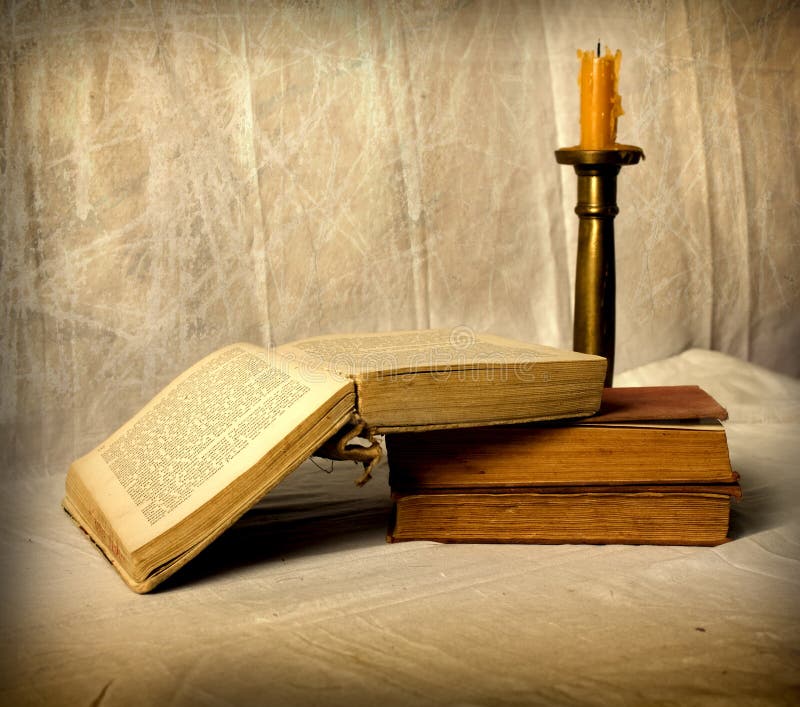 Altes Buch mit Federkiel stockbild. Bild von feder, literatur - 53343085