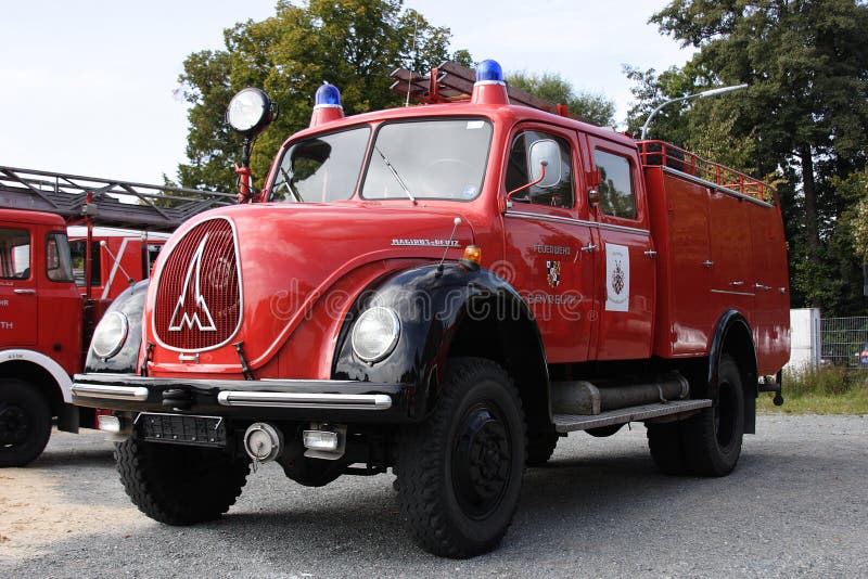 Alte Deutsche Feuerwehr Motor- Magirus Deutz Redaktionelles Foto - Bild ...