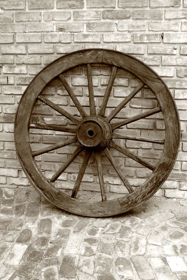 Altes Rad stockbild. Bild von lastwagen, form, auszug, braun - 453569