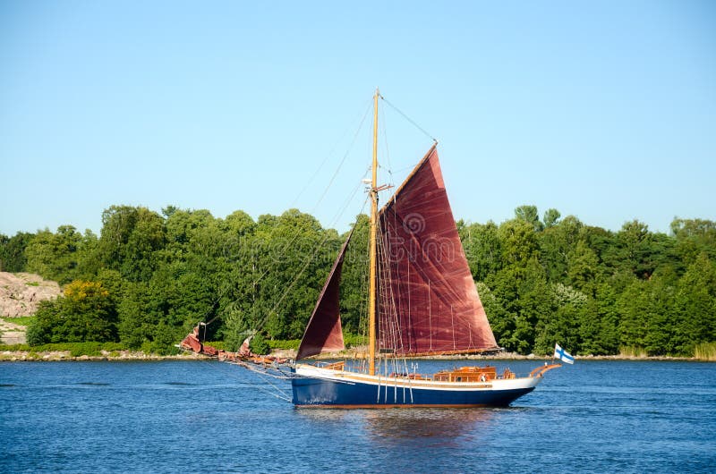 Altes Segelboot stockbild. Bild von segeln, boot, ruhe - 835207