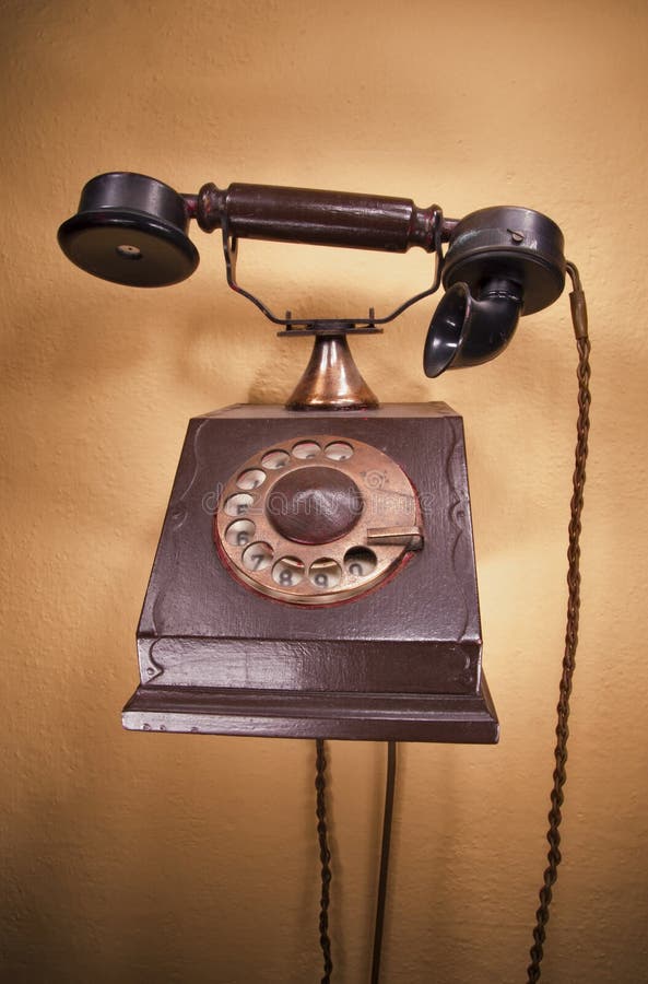 Altes Telefon stockfoto. Bild von nostalgie, büro, benennen - 33125074