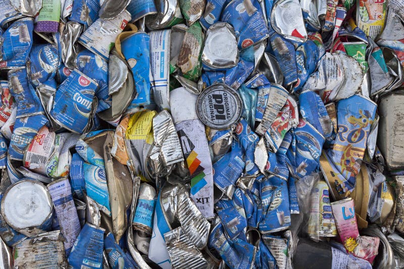 Metallavfall redaktionell foto. Bild av fabrik, tillverkning - 31531535