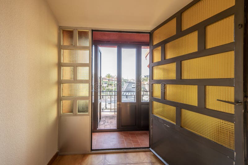 Aluminum Doors with Translucent Glass with an Antechamber with Doors of ...