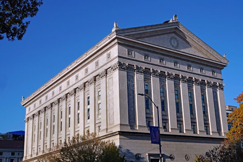 Alumni Hall at the University of Pittsburgh Editorial Stock Photo ...
