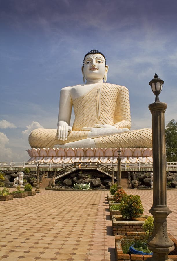 Aluthgama kande viharaya 2 stock image. Image of scenics - 7735973