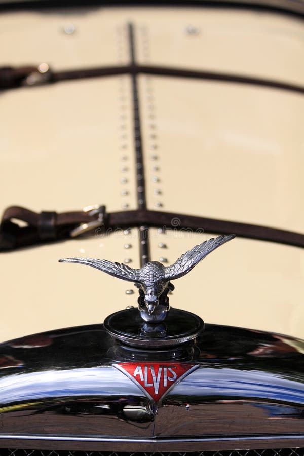Alvis old timer car logo editorial photo. Image of city - 20327036
