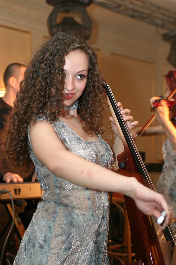 Amadeus band editorial photography. Image of party, filoti - 40080877