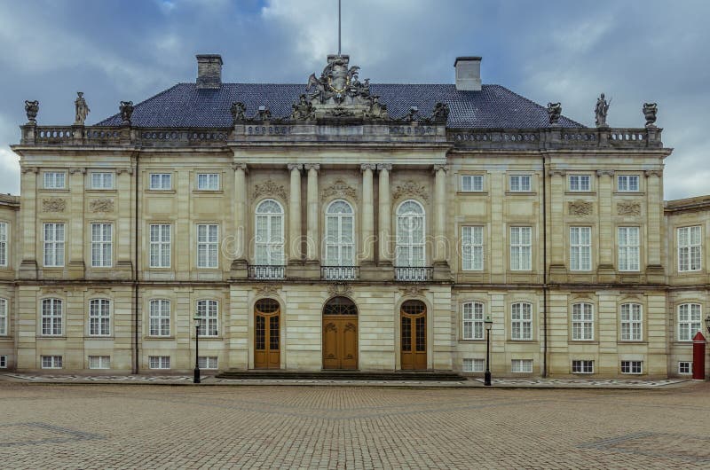 Amalienborg Palace in Copenhagen Stock Image - Image of danish, marble ...