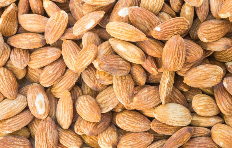 Amandel stock afbeelding. Image of voedsel, hart, naughty - 54241647