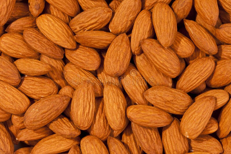 Kommen met amandelen stock foto. Image of vrucht, schotel - 33823006