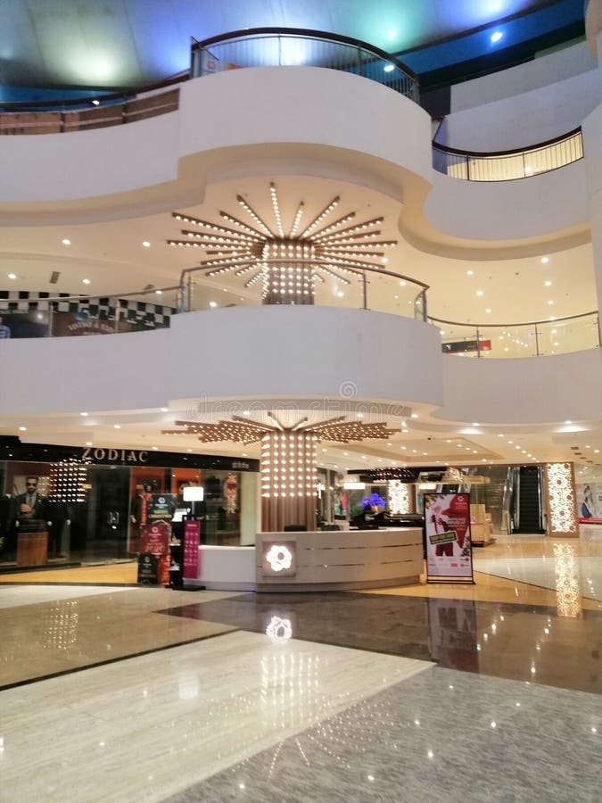 Amanora Mall Pune City India Editorial Stock Image - Image of ...