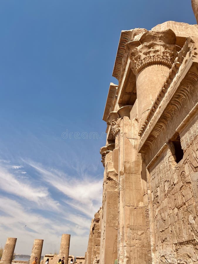 Amazing Ancient Egyptian Temple in Daylight Editorial Photo - Image of ...