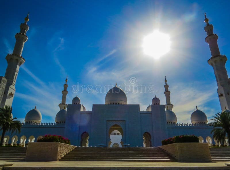 Amazing Mosque in Abu Dhabi Stock Image - Image of favourite, exciting ...