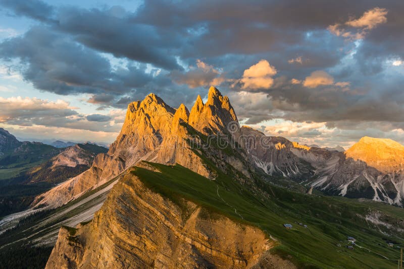 Seceda Summit at Sunset. View of Odle Mountain Range in Dolomites Stock ...