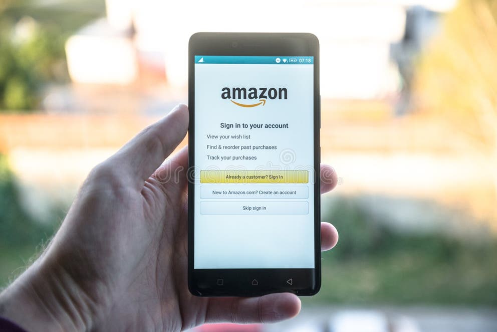 Amazon application editorial stock image. Image of multimedia - 89357749