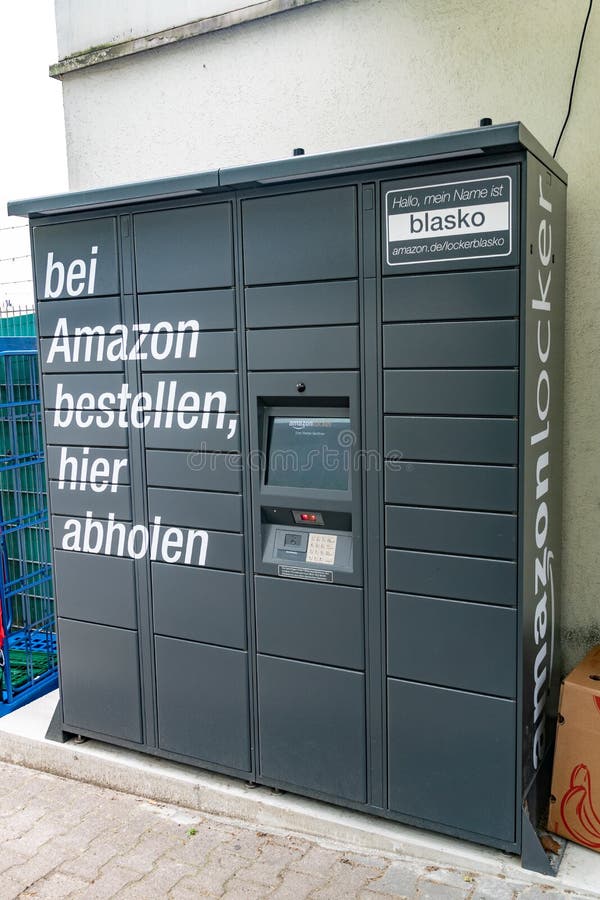 Amazon Locker location editorial stock photo. Image of automat - 161170648