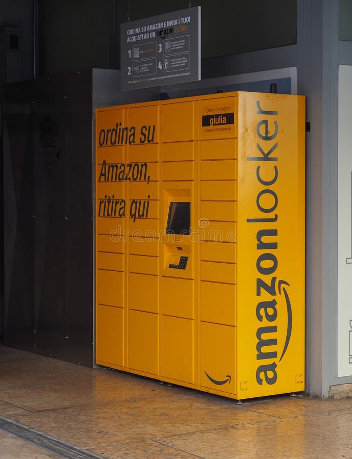 Amazon Locker Self-service Parcel Delivery, Pickup At Whole Food ...