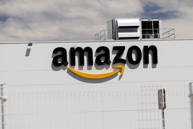 Amazon Logo on Amazon Building Editorial Stock Photo - Image of ...