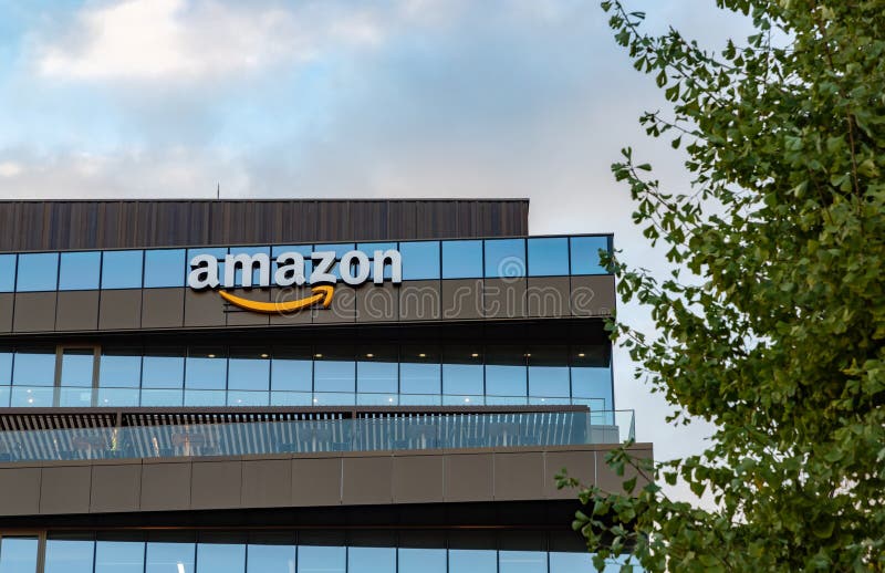 Amazon Office in Iasi editorial photo. Image of clouds - 263729801