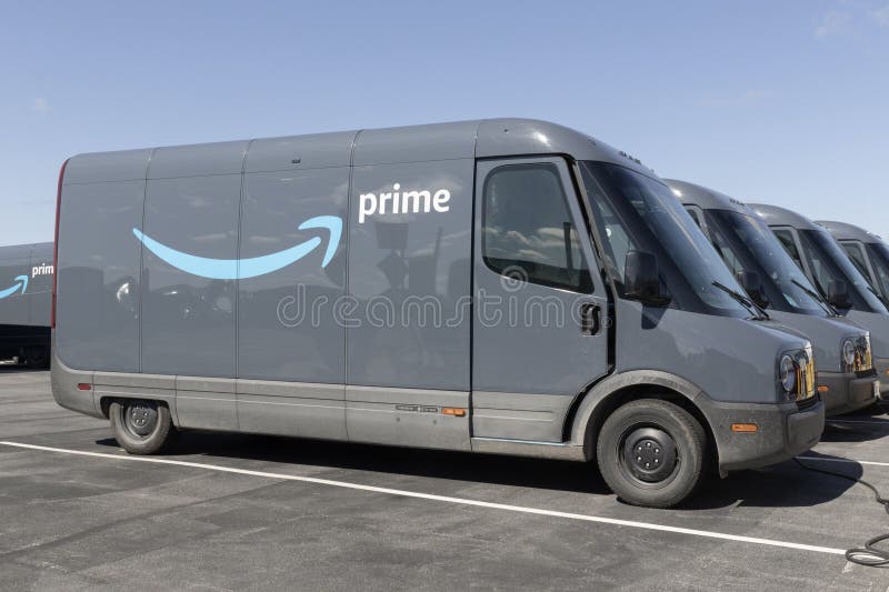 Amazon Prime EV Electric Delivery Vans from Rivian. with a Net-zero ...