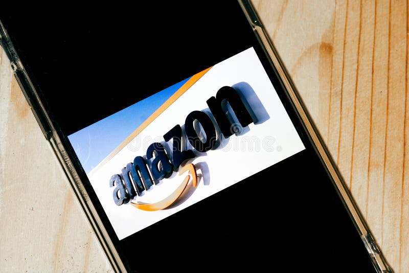 Amazon store - USA editorial stock image. Image of send - 213833149