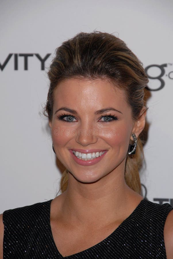 Amber Lancaster editorial image. Image of 042011, sidekick - 35519180