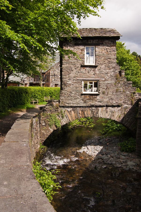 Ambleside Bridge House editorial stock image. Image of facade - 36280529