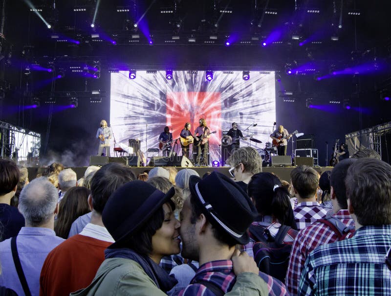 American Band Midlake Performs Live on Stage Editorial Photo - Image of ...
