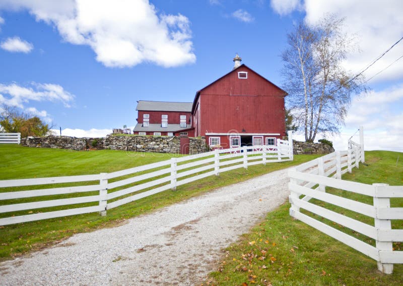 American farm stock photo. Image of farm, farmhouse, green - 27242588