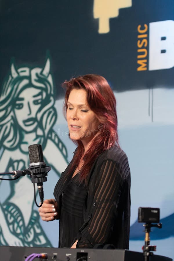 Beth Hart Films a Session in Brooklyn Editorial Stock Image - Image of ...