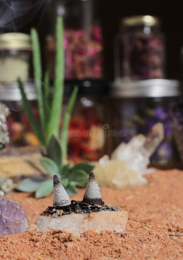 Amethyst Crystals and Chakra Stones on Australian Red Sand. Meditation ...