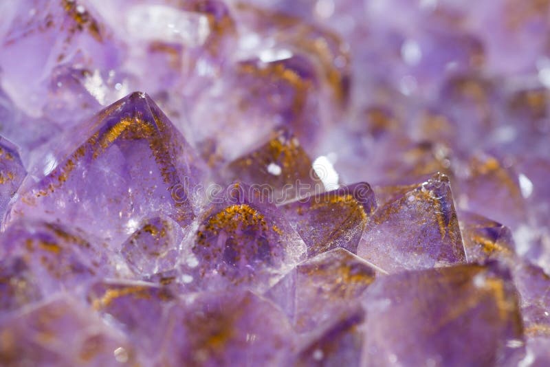Amethyst kristaller arkivfoto. Bild av makro, pärla, kvarts - 27718714