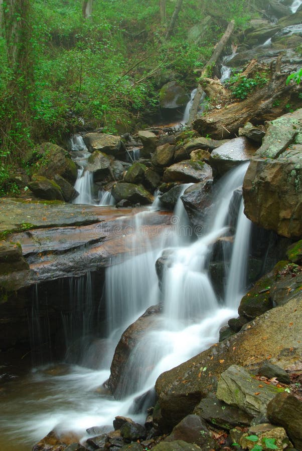 Amicalola water fall stock image. Image of atlanta, green - 3194671