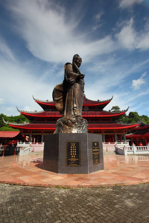 Amiral Ceng Ho Statue photo stock. Image du célèbre, semarang - 38659916
