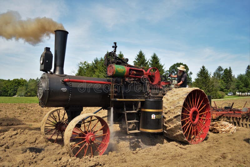 Amish Steam Tractor Engine Plowing the Field Editorial Stock Photo ...