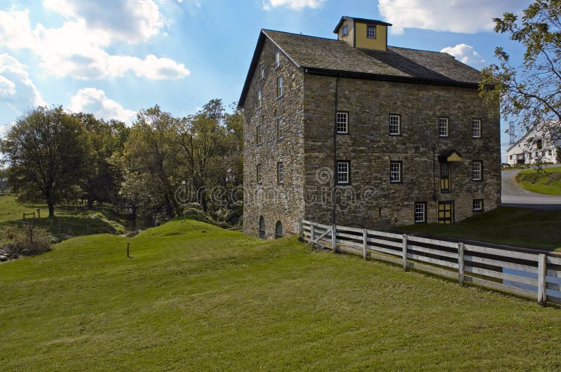 Amisze stare domy zdjęcie stock. Obraz złożonej z tradycja - 1963746
