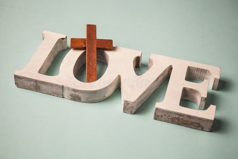 Amor, Letras Rojas De Madera Imagen de archivo - Imagen de vendimia ...
