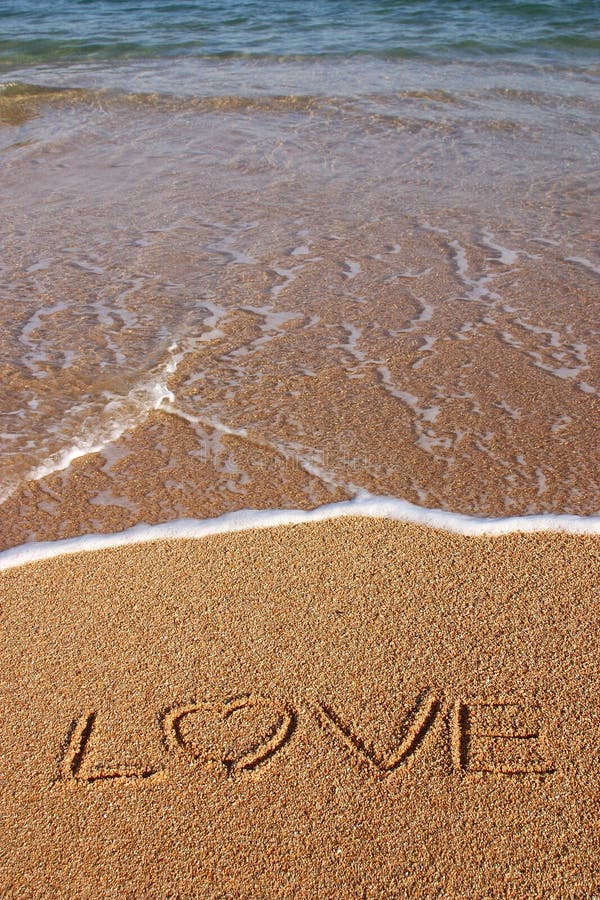 Amor Escrito Na Areia Da Praia Foto de Stock - Imagem de américa ...