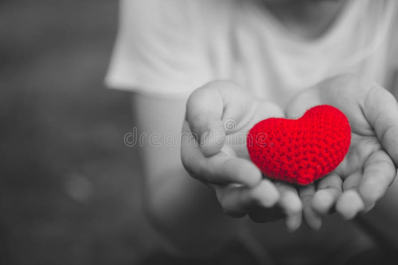 Amor Y Corazones Que Dan Amor Y El Cuidado Junto Imagen de archivo ...