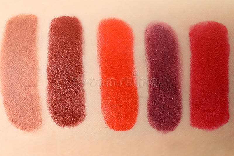 Amostras De Folha Diferentes Do Batom Na Pele Imagem de Stock - Imagem ...