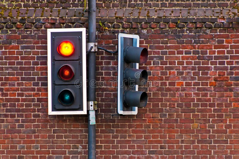 Ampeln stockfoto. Bild von hintergrund, durchschnitt - 16518900