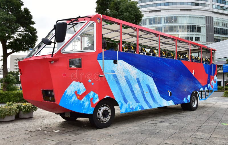Amphibious bus editorial stock photo. Image of daytime - 115443373