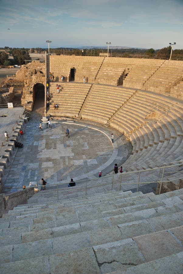 Amphitheater Caesarea redaktionelles stockfoto. Bild von architektur ...