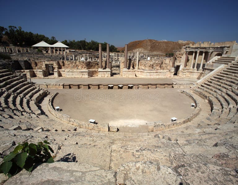 Amphitheatre stock image. Image of built, circle, decapolis - 11186687