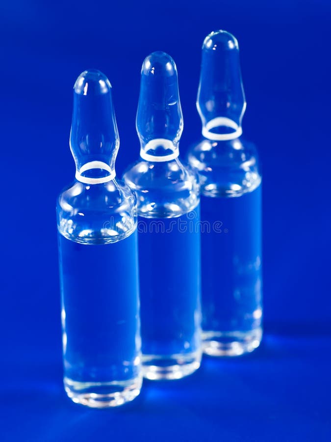 Ampola De Vidro Com Medicina Imagem de Stock - Imagem de cuidado ...