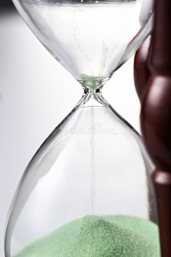 Ampulheta foto de stock. Imagem de vidro, amarelo, tiro - 26889702