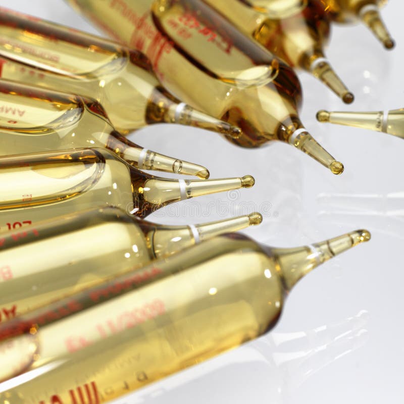 Ampulle (Medizin) stockfoto. Bild von gesundheit, pharmakologie - 1780756