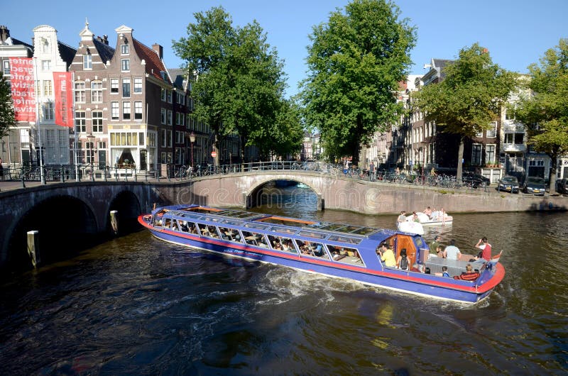 Amsterdam channels editorial photography. Image of europe - 28556452