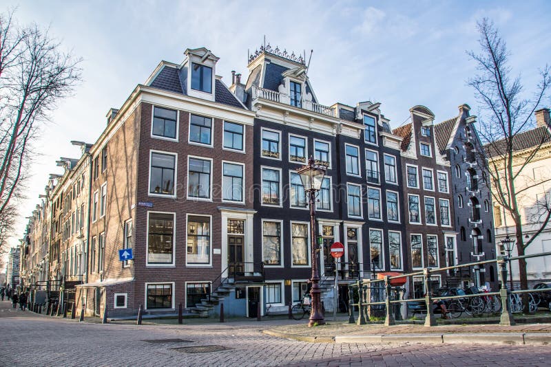 Amsterdam hus redaktionell bild. Bild av grannskap, tegel - 28808886