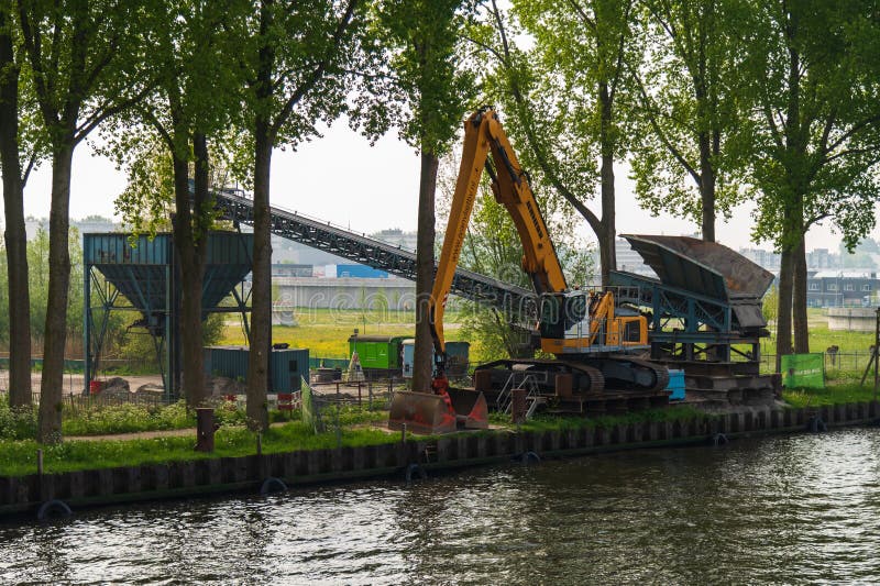 Bankside Repairs on the Amsterdam-Rhine Canal Editorial Photo - Image ...